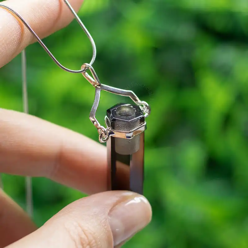 Colar Difusor Pessoal De Cristal Fumê Prateado - Blend Essencial